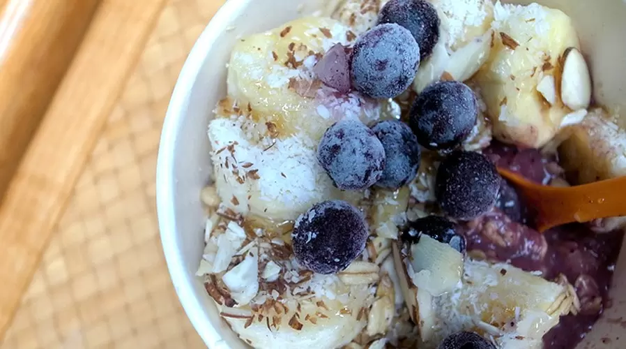 How To Make An Acai Bowl You'll Love - HoneyColony